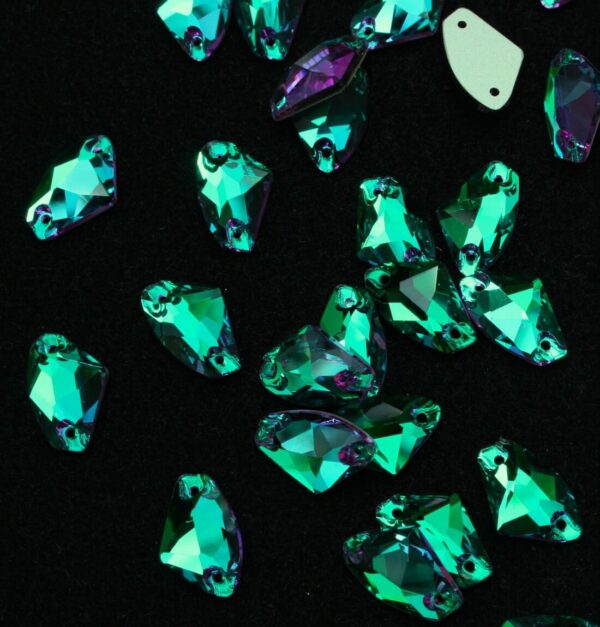 Emerald Dream színű ék alakú kristály - Kristály Kuckó