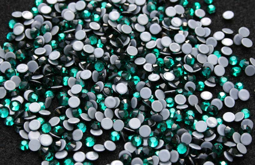 Emerald - prémium vasalható kristálykő - Kristály Kuckó